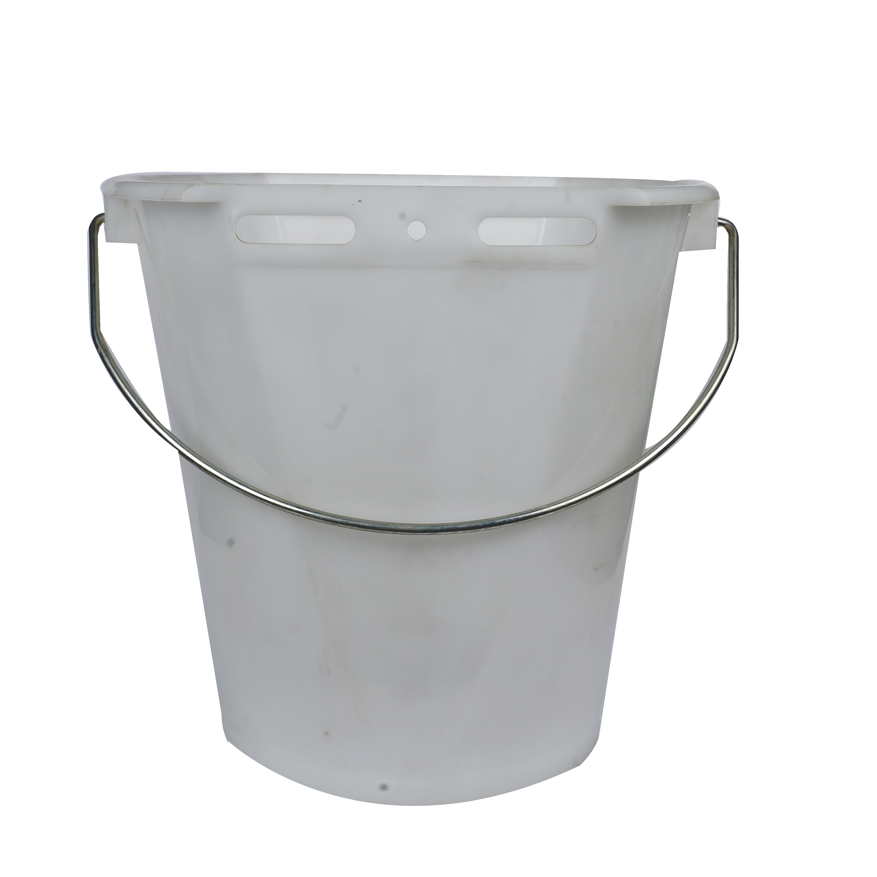 Calf Feeding Bucket 8 lit with Nipple – Sefa, Sustainable Engineering ...